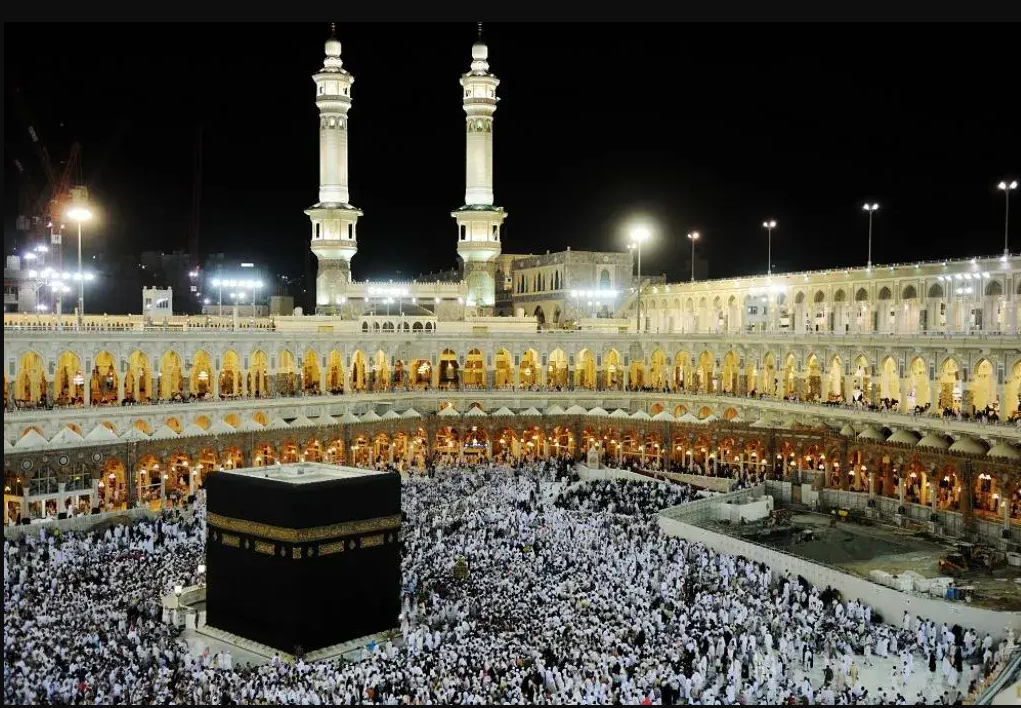 Best Umrah Tour Packages from Bhopal with Areeba Tourism